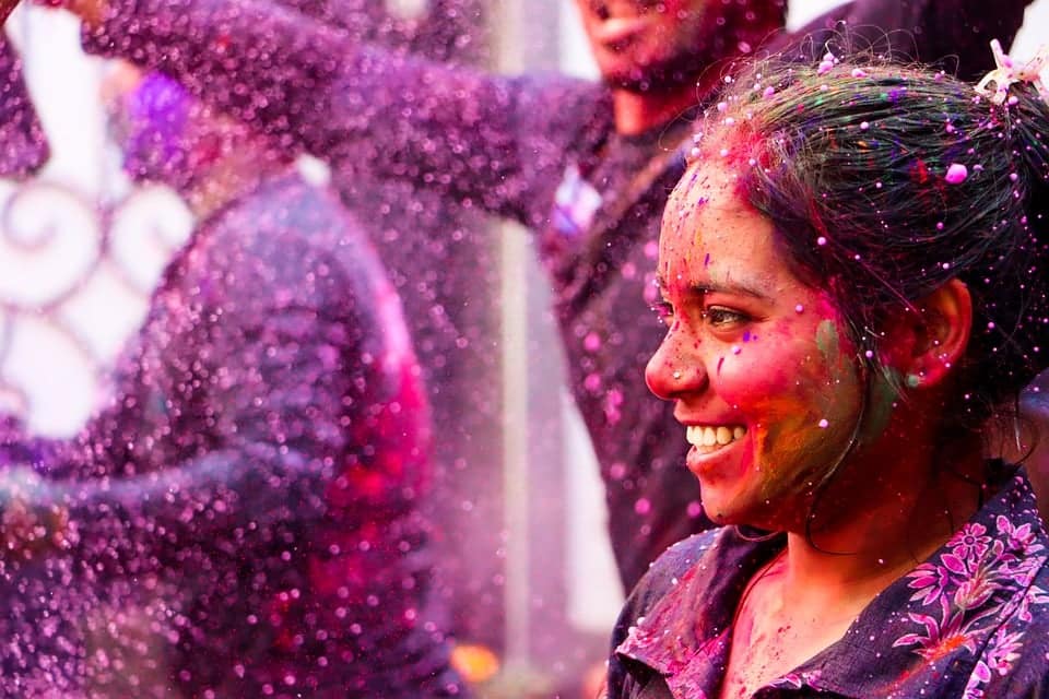 Protect Your Eyes During Holi: Helpful Tips!!